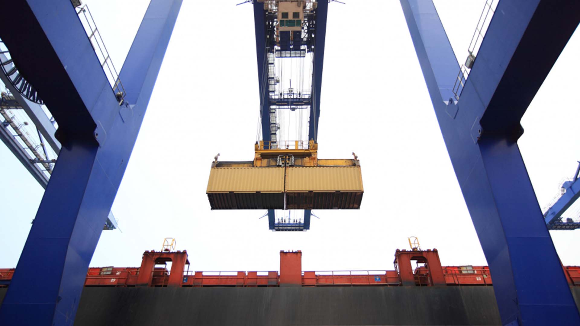 Navigating Over dimensional Cargo - Managing Risks and Costs